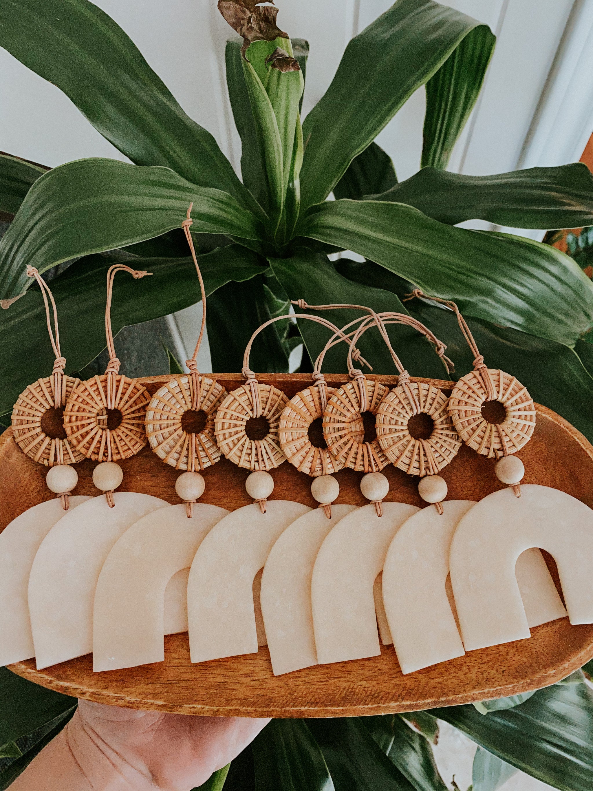 Rattan Rainbow Arch Diffuser – DayCrafter
